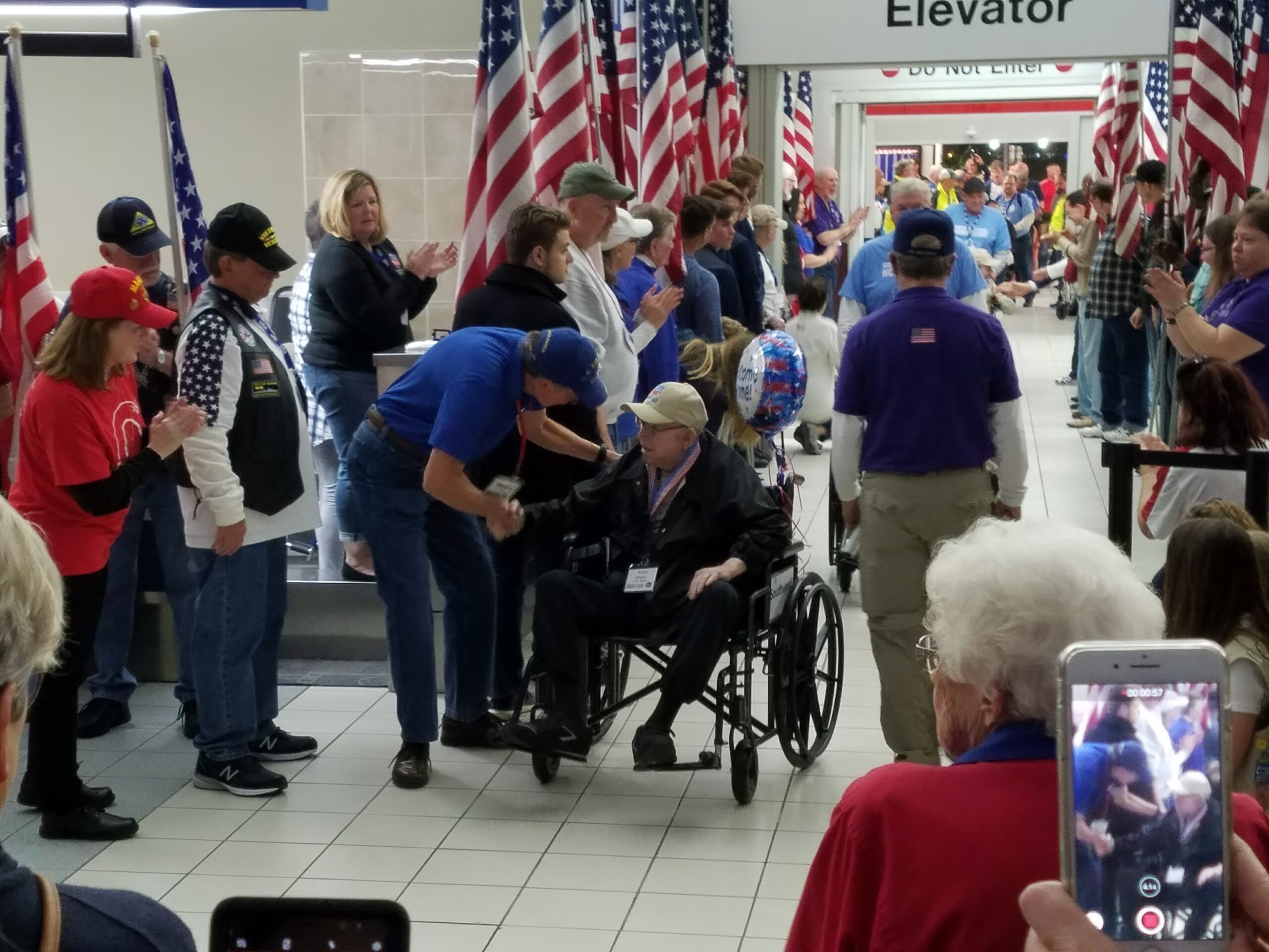 Honoring Our Veterans: the Greater St. Louis Honor Flight’s “Welcome ...