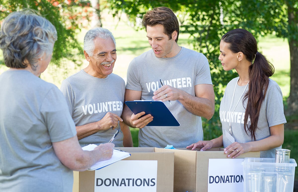 Shining a Light on Health: How Community Service Can Enrich Seniors ...